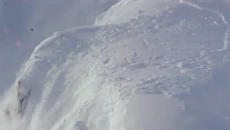 ¿CONOCES EL SATÉLITE JÁPETO? OCTAVO MÁS DISTANTE DE SATURNO